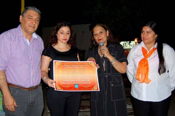 Funcionarios municipales estuvieron junto a la ONG Estrellas Amarillas ...