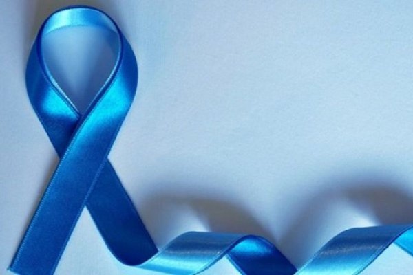 Promueven el uso del lazo azul por el Día de la Concientización para el ...