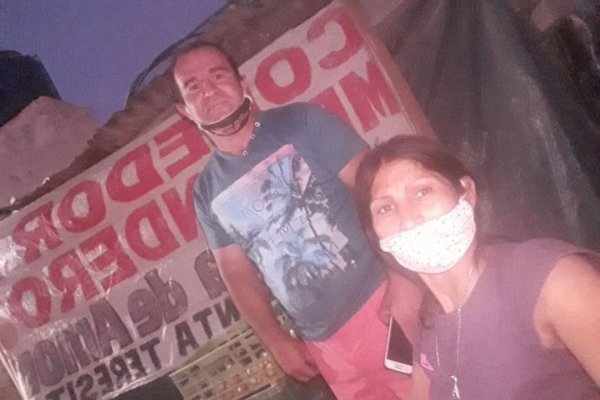 Juan, de oficio cartonero, quedó desempleado y puso un comedor ...