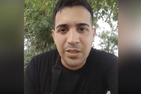 Ismael Ordoñez, vocalista de los "Veliz-Veliz", y su saludo a LV11 ...