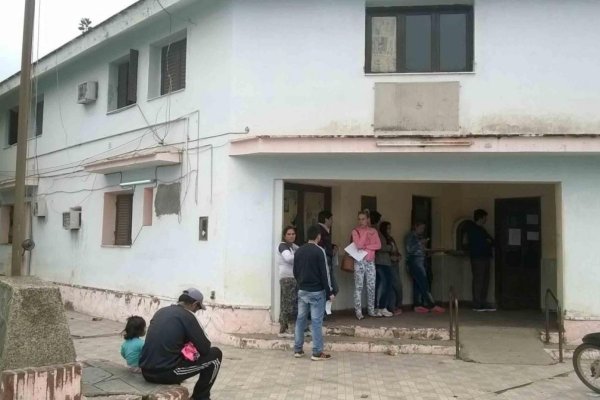Un sargento resbaló y cayó por la escalera interna de la Comisaría Nº ...