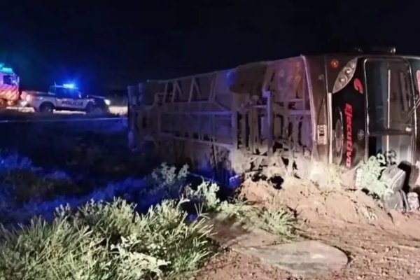 Tragedia en la ruta: una mujer murió y hay otros 24 heridos tras el ... Tragedia en la ruta: una mujer murió y hay otros 24 heridos tras el ...
