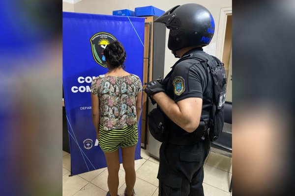 Arrebató Celular Con Su Novio Que Huyó Y La Dejó Abandonada La
