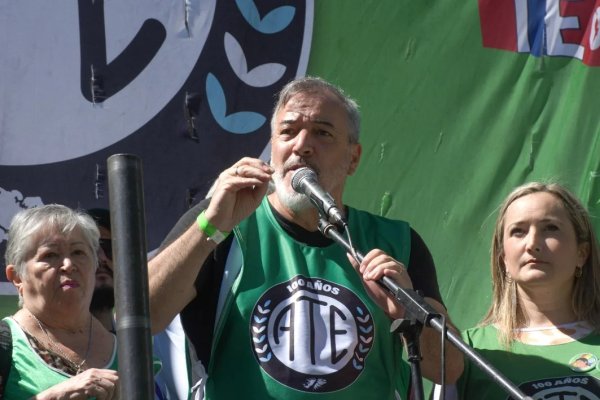 El Secretario General de ATE volvió a cruzar a Milei: “Delito es ... El Secretario General de ATE volvió a cruzar a Milei: “Delito es ...