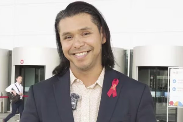 Es la segunda persona del mundo curada de VIH, viajó a la Argentina y ...
