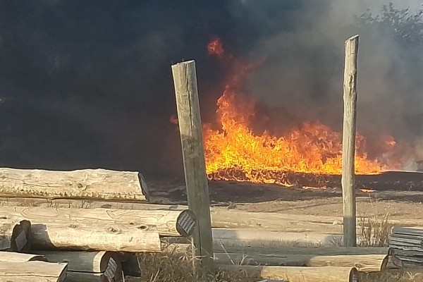Valientes en acción: Bomberos de Santiago del Estero controlan incendio ... Valientes en acción: Bomberos de Santiago del Estero controlan incendio ...