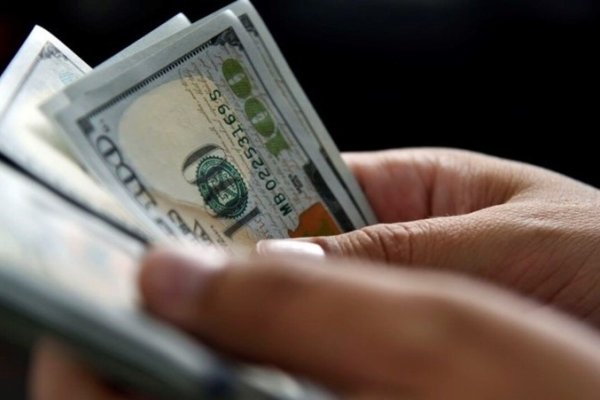 Monotributistas ARCA: cuántos dólares se pueden depositar sin tener ...