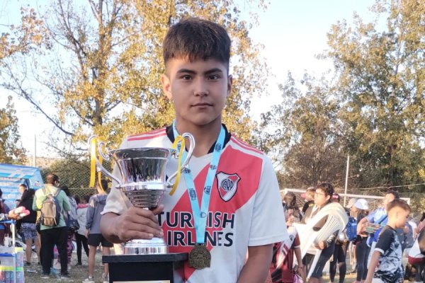 El "sueño del pibe" es de Beltrán: Se llama Zantino Vélez y se probará ...