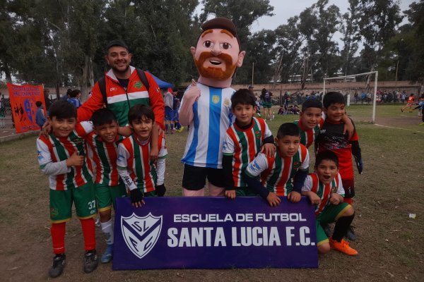 En imágenes: Los niños disfrutaron a pleno del torneo de Santa Lucía FC ...
