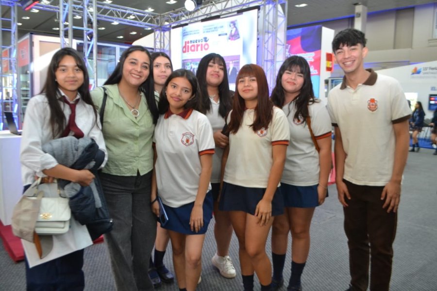 Fotos desde el stand de Nuevo Diario-Radio LV11 en la Feria del Libro | Nuevo Diario Web