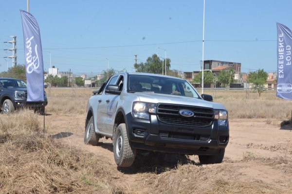 Pusieron a prueba la raza fuerte de Ford y vivieron la Ranger ...