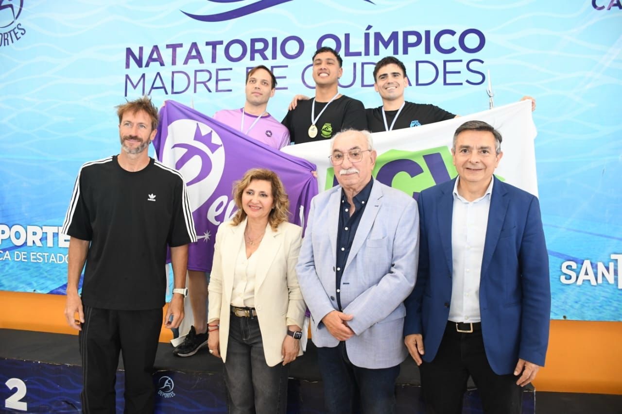 La intendente Fuentes y secretario de Deportes Dapello premiaron a ...