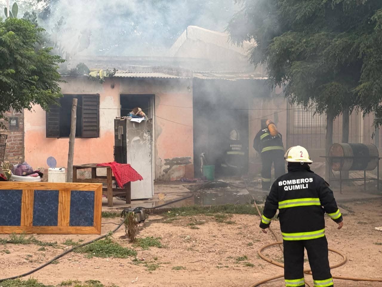Una vecina dejó su celular enchufado y ocasionó voraz incendio de su ...