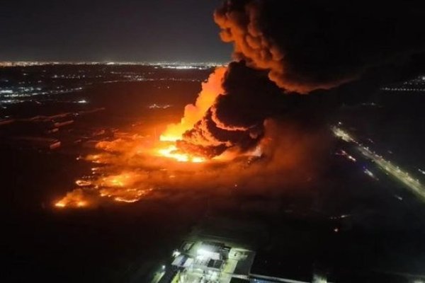 Explosión e incendio en el parque industrial de Ezeiza: continúan las ...