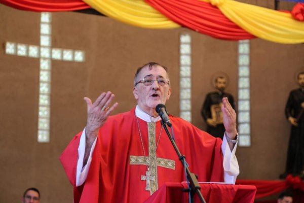 El obispo Juan Rubén Martínez cuestionó el cobro de más de $500 mil ...