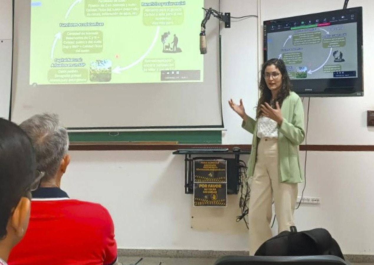 Becaria destacada del INTA presentó tesis sobre sistema silvopastoril ...